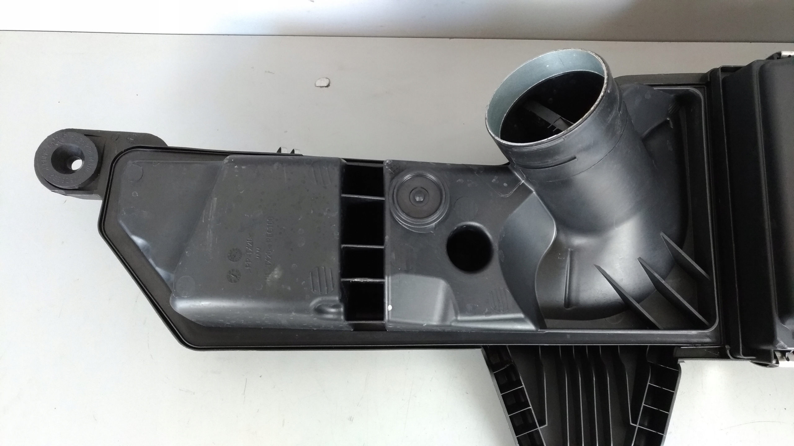 BMW 2.0i F30 14r OBUDOWA FILTRA POWIETRZA 7597589 - 7470392636 ...