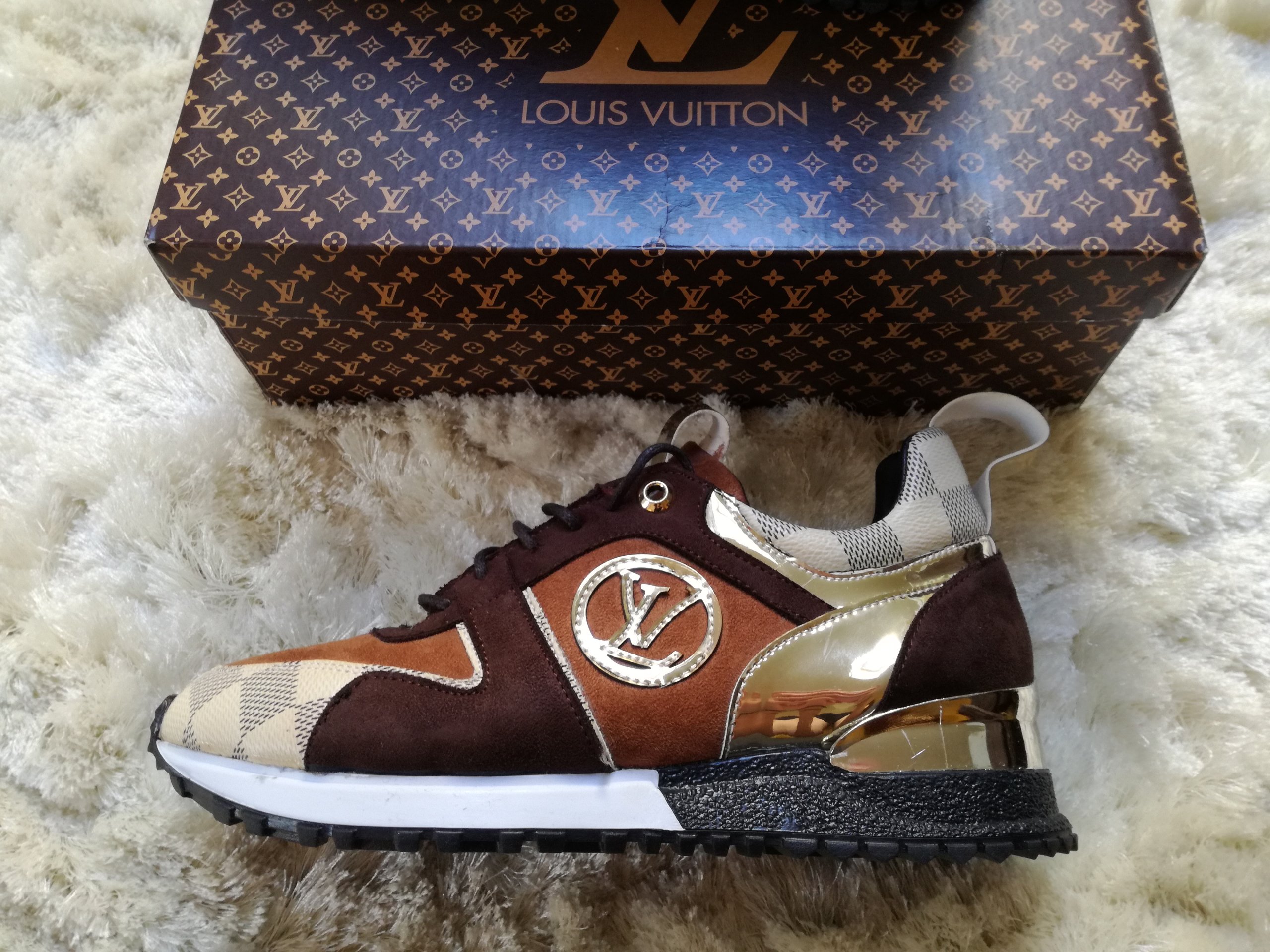 Buty sneakersy LV Louis Vuitton 37 jak 38 24,5 cm - 7294786644 - oficjalne archiwum allegro