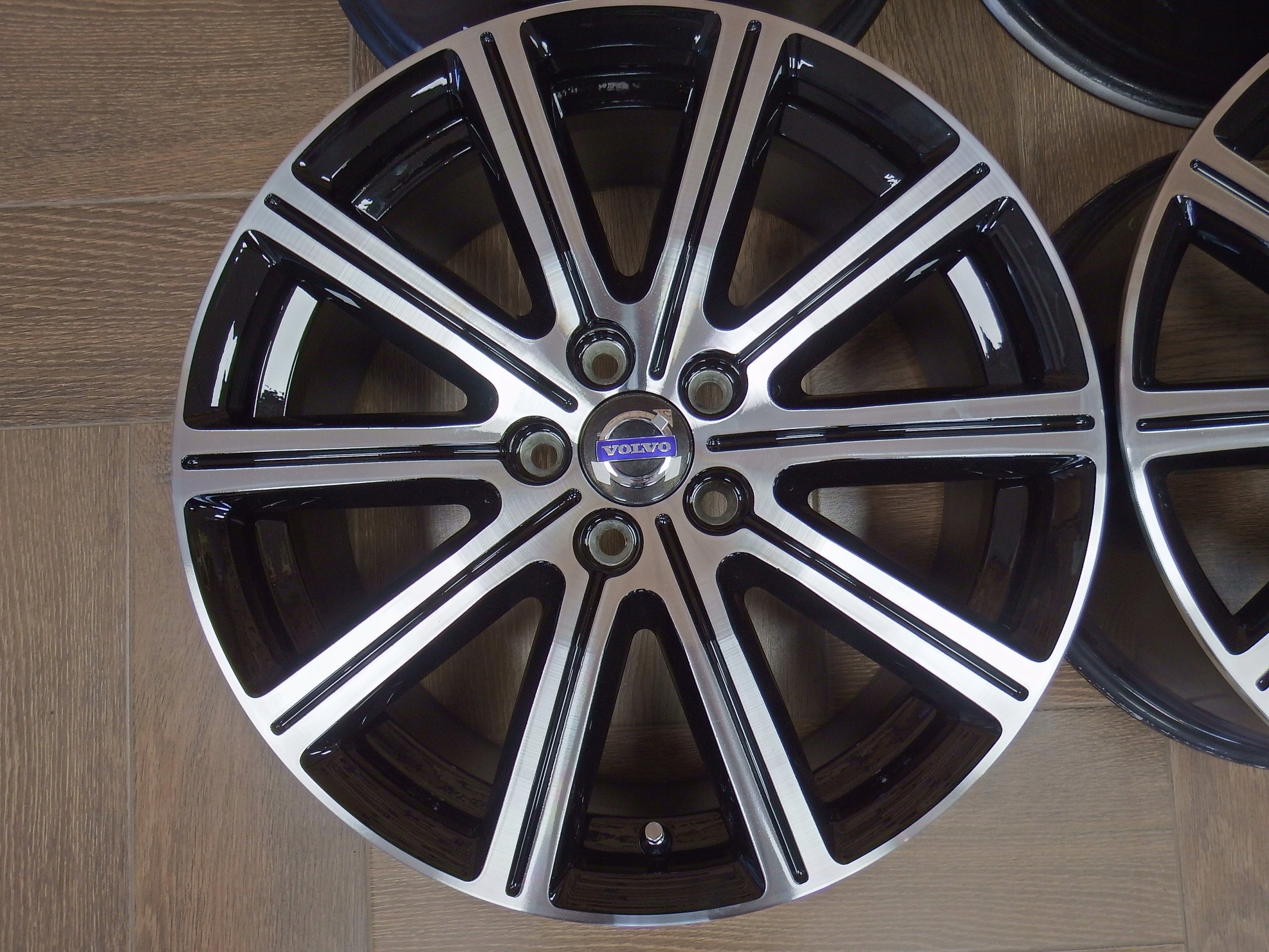 FELGI VOLVO XC90 XC70 XC60 8x18 ET55 31400830 - 6873232750 - oficjalne ...