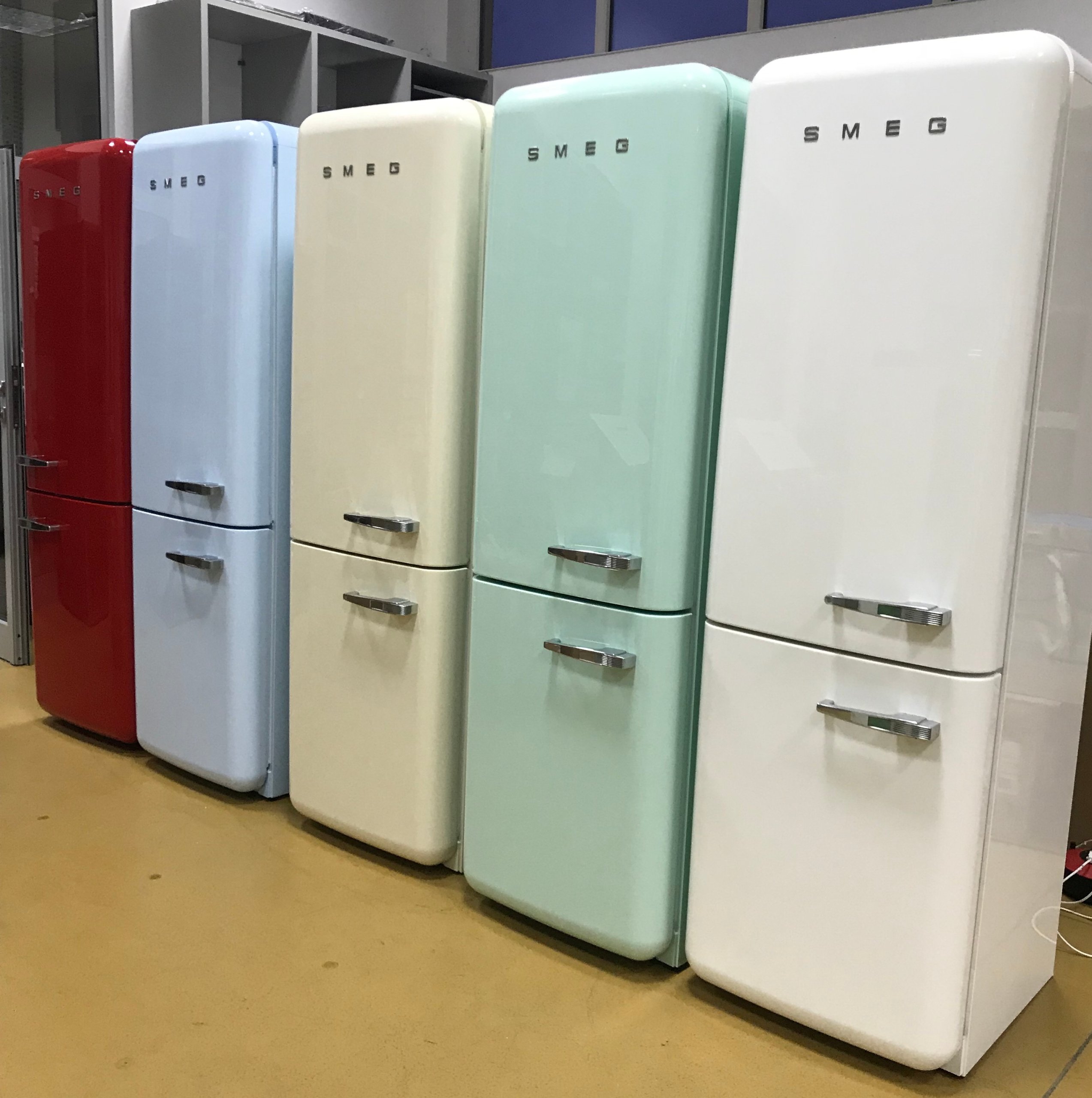Smeg FAB32LAZN1 BŁĘKITNA lodówka RETRO Sklep 9tyś - 7177432711 ...