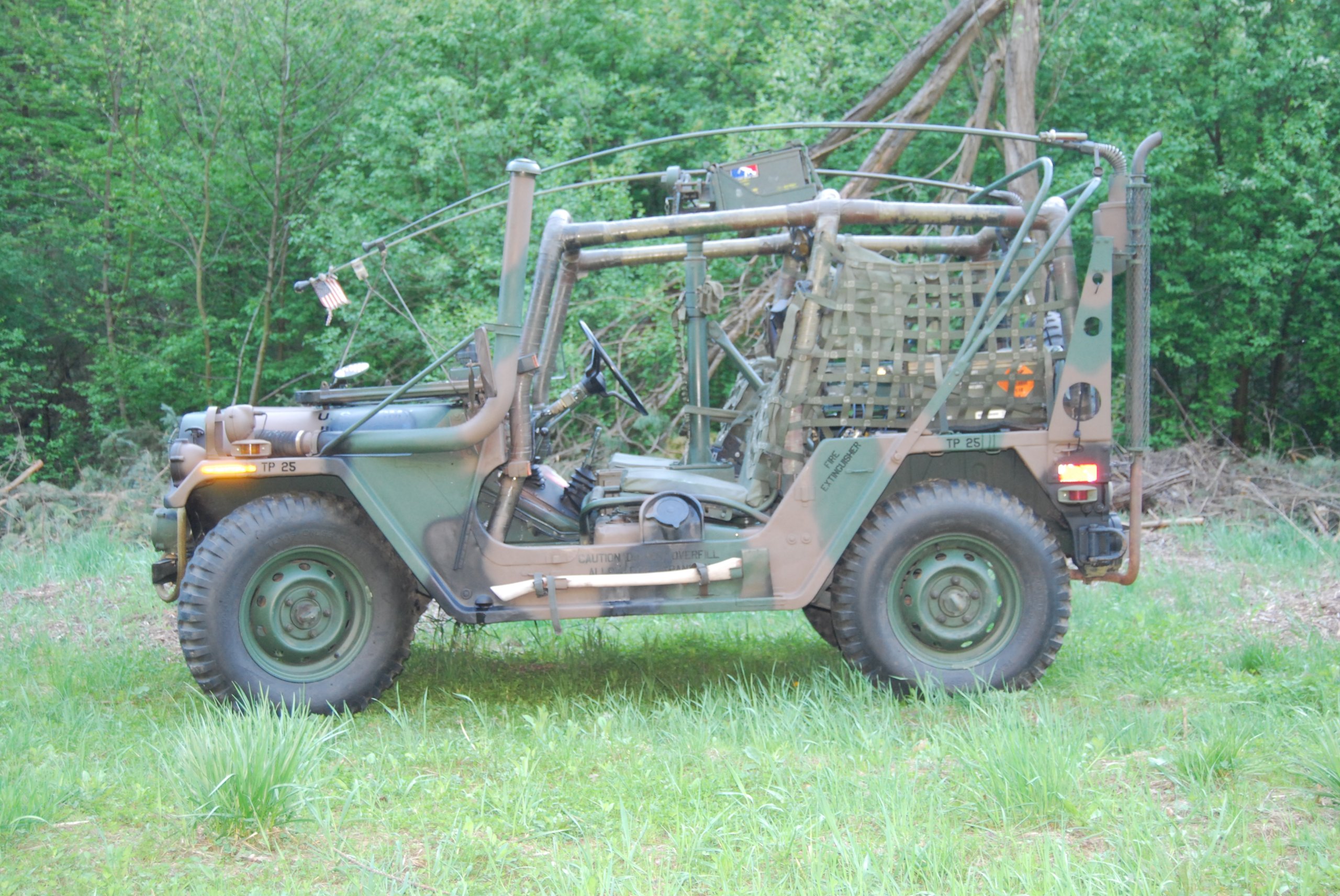 AM GENERAL M151A2 FULL OPCJA - 7369878000 - oficjalne archiwum allegro