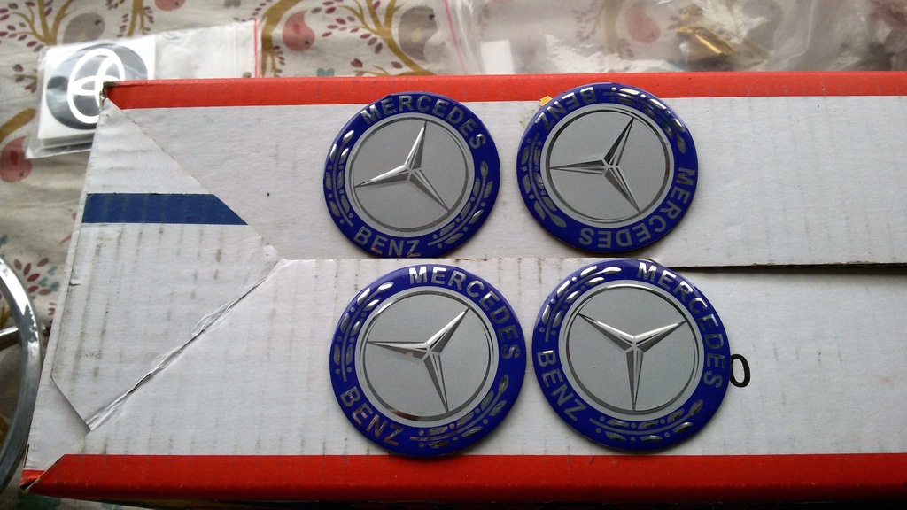 MERCEDESA NAKLEJKI DO FELG KOŁPAKÓW DEKIELKÓW 6CM - 7181923677 - oficjalne archiwum Allegro