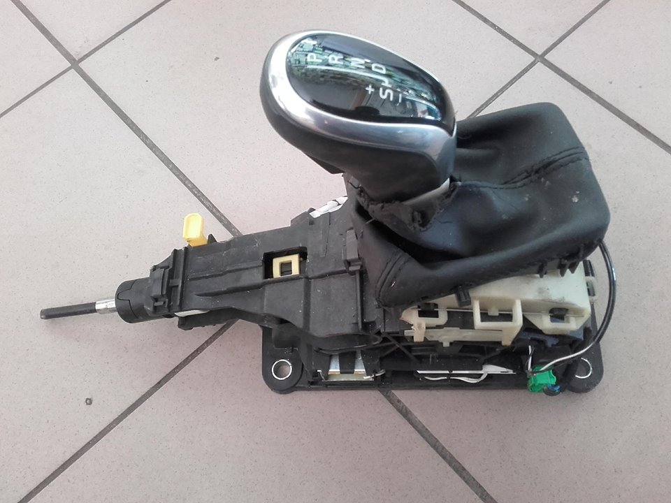 VOLVO XC 60 LEWAREK ZMIANY BIEGÓW 31367921 - 7281200989 - oficjalne ...