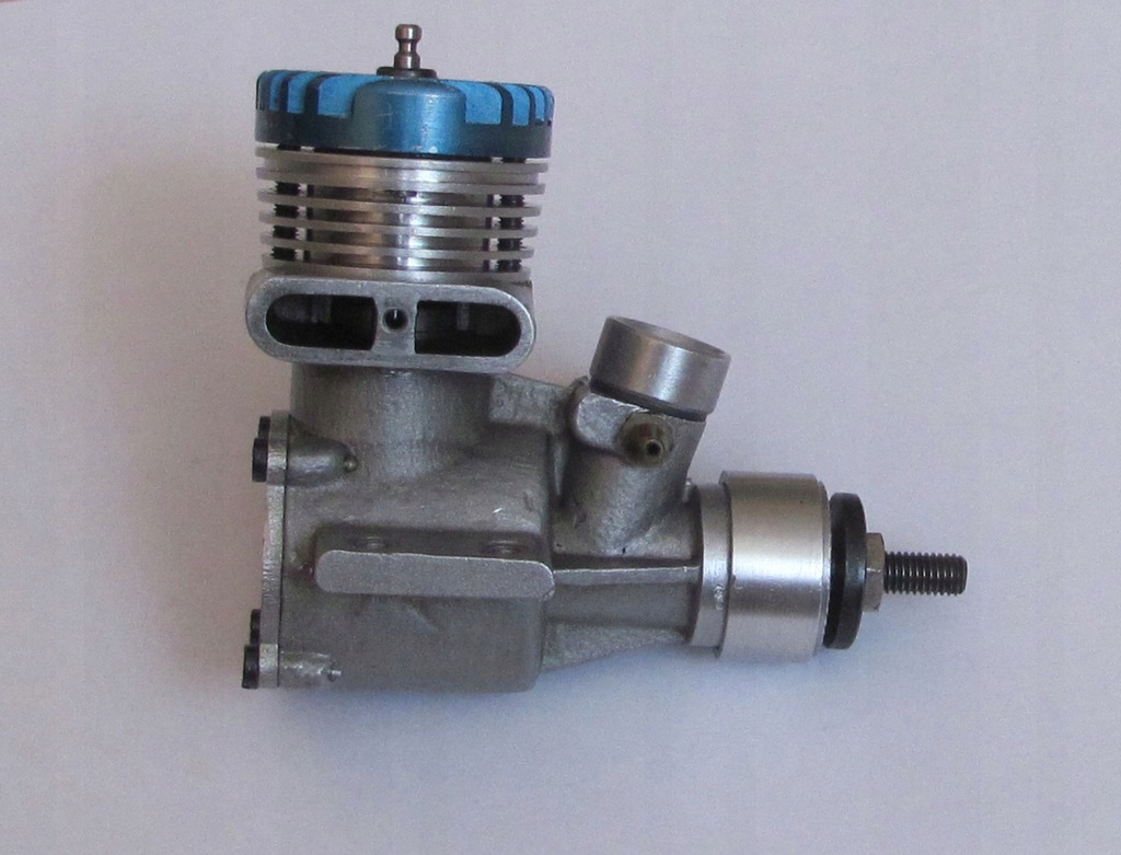 Silnik modelarski spalinowy Moskito Permot 2,5 cm3 - 7557391396 - oficjalne archiwum Allegro