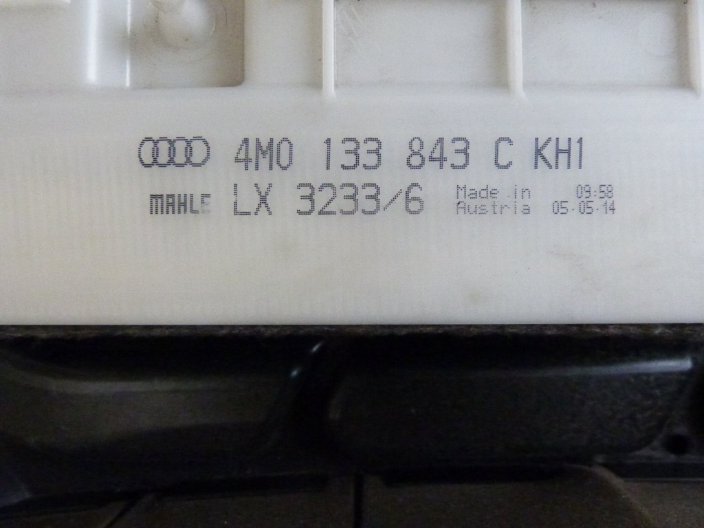 OBUDOWA FILTRA POWIETRZA AUDI Q7 4M 4M0133843C - 6617590210 - oficjalne ...