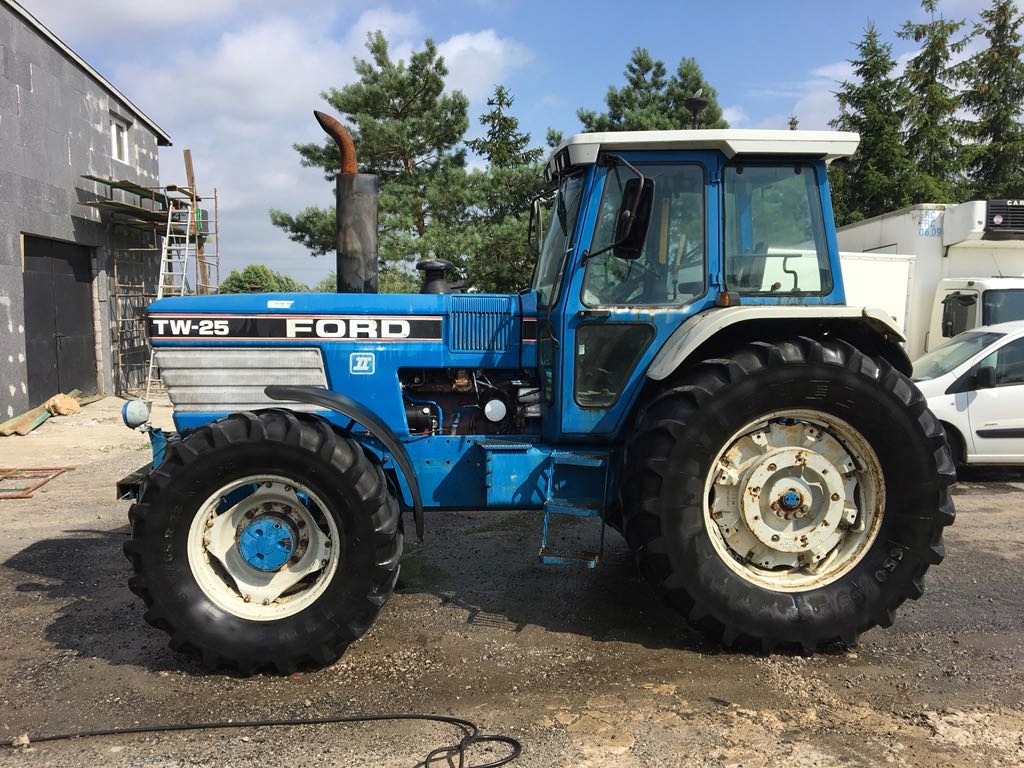 Ford TW25 150KM SUPER STAN - 7467896791 - oficjalne archiwum Allegro
