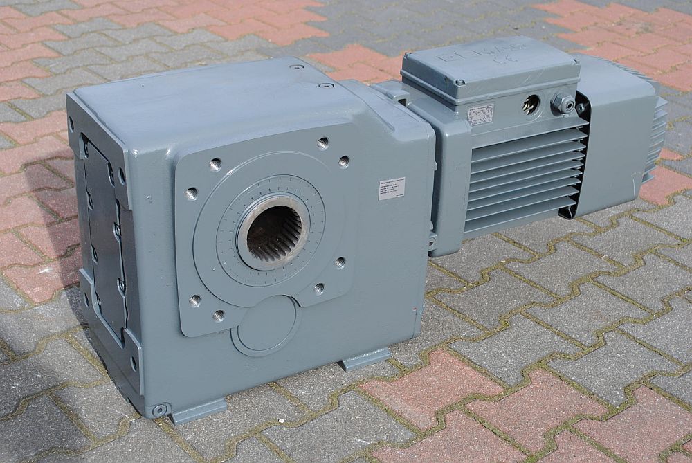 Motoreduktor kątowy 7.5kw. 24obr. z hamulcem DEMAG - 6763940646 - oficjalne archiwum Allegro