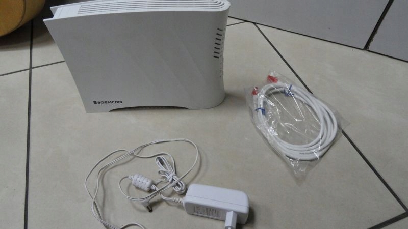 ROUTER SAGEMCOM CS 50001 + ZASILACZ - 7741636902 - oficjalne archiwum ...